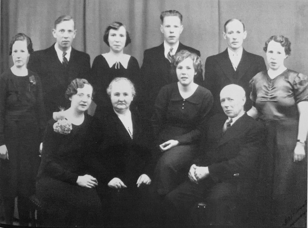 Mormor and The Queen Mother : Vig Gleeson | Personal Brand Photography ...